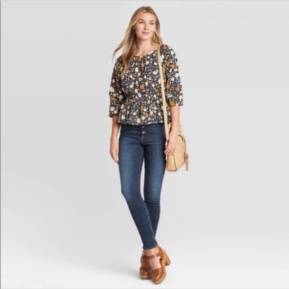 Universal Thread | Tops | Universal Thread Navy Floral Bishop Sleeve ...